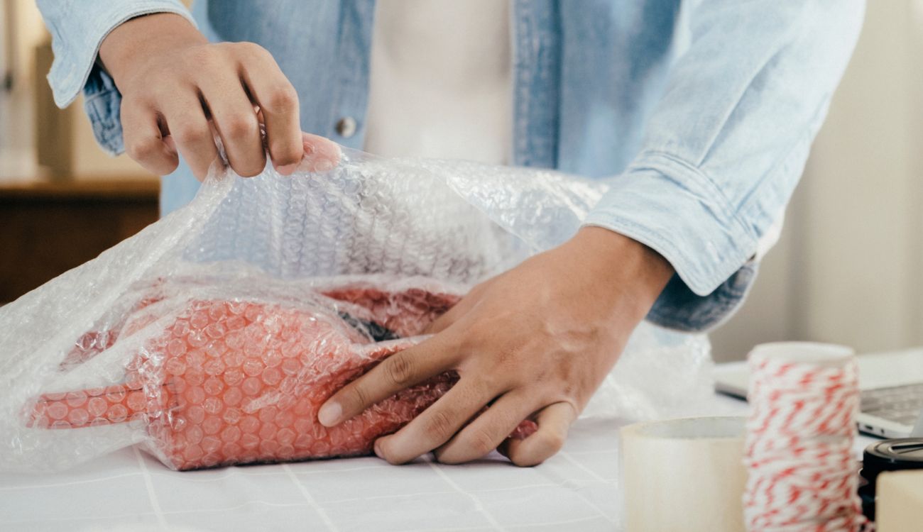 Bubble Wrap Brilliance: 5 Tips for Smart Packing – Packing Solution